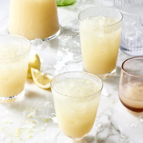 Ginger Lemonade With A Whole Lemon - The Blender Girl